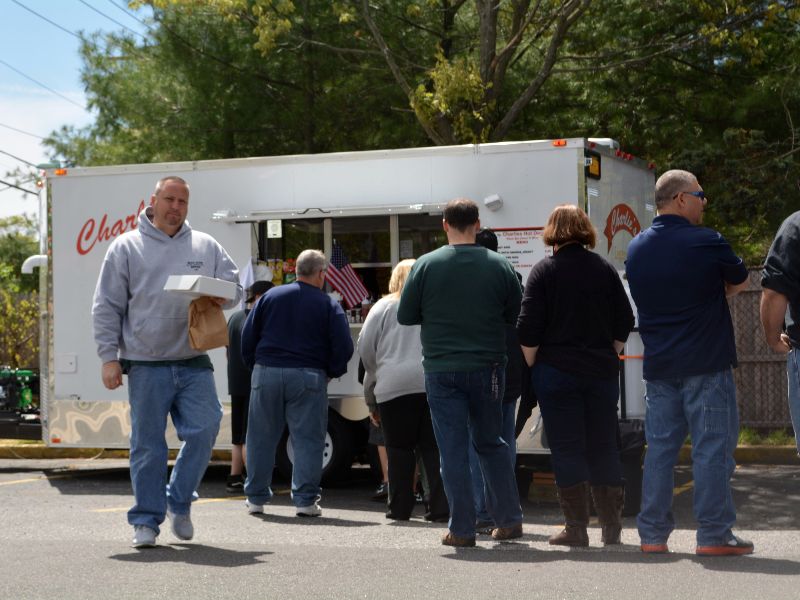 They lined up in Islip Terrace for the return of Charlie's Hot Dogs ...