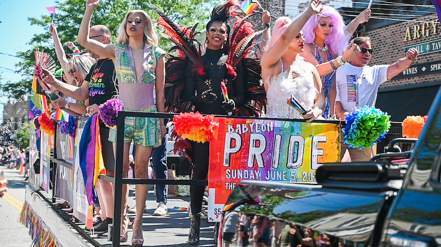 25 Photos: Downtown Babylon was covered in rainbows for its third ...
