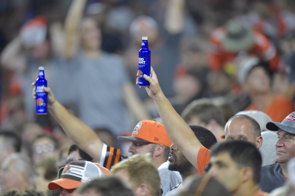 MetLife officials say Jets and Giants fans pay 'exactly the same' for ...