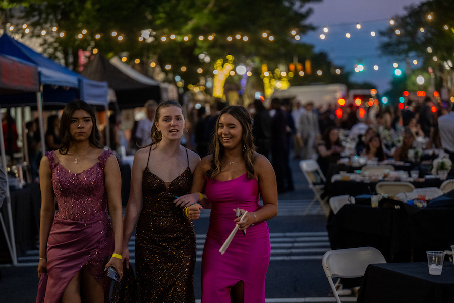Great Photos: Prom returns to Patchogue's Main Street