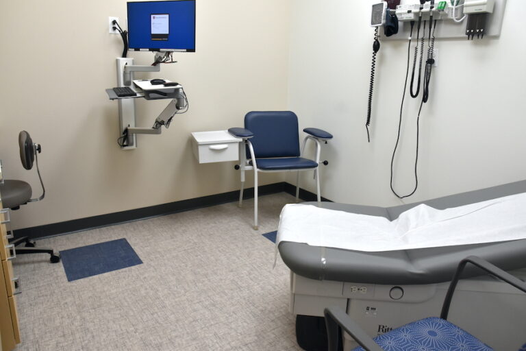 Stony Brook opens its multi-specialty care facility at Smith Haven Mall
