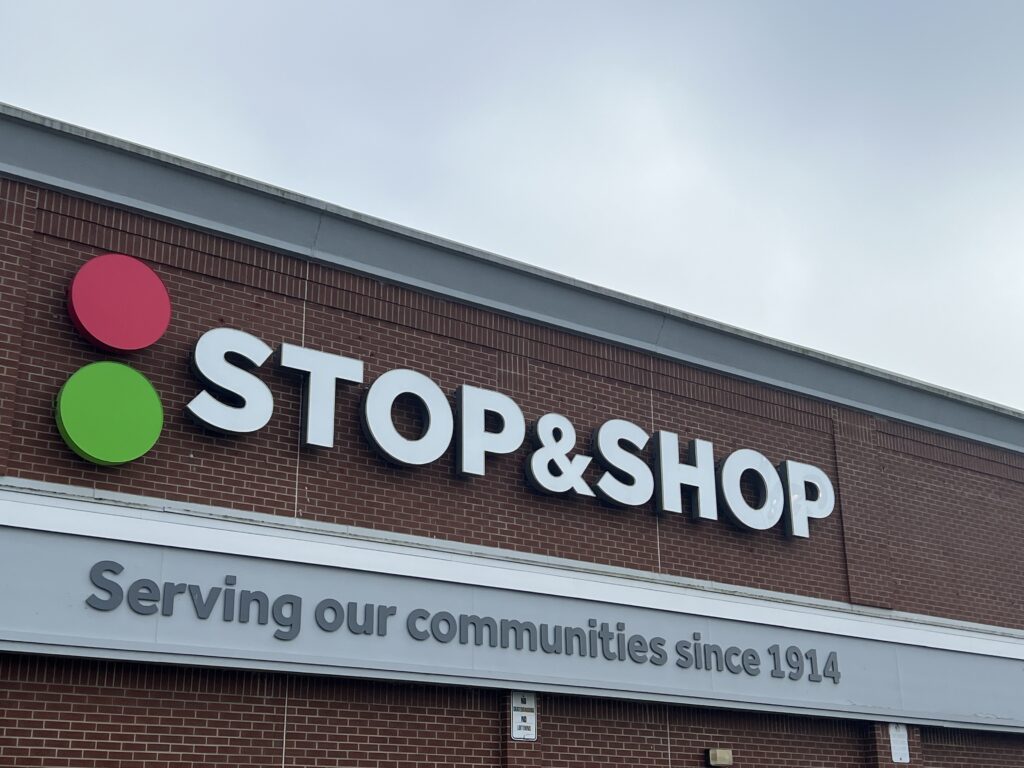 Stop & Shop closing down four of its Long Island grocery stores
