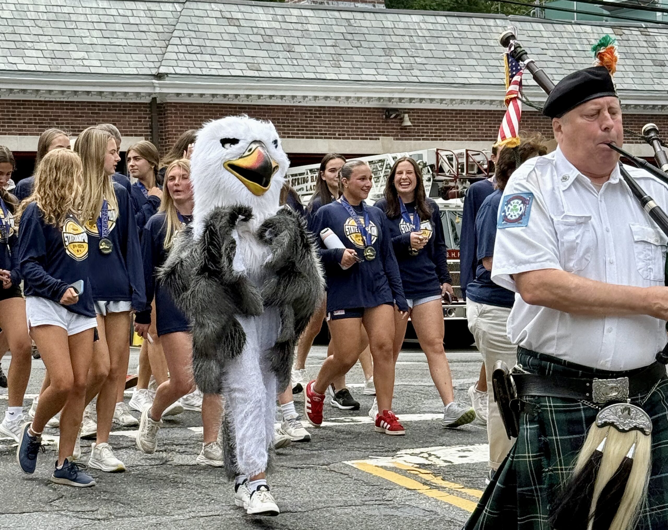 Cold Spring Harbor community rallies to celebrate state title wins