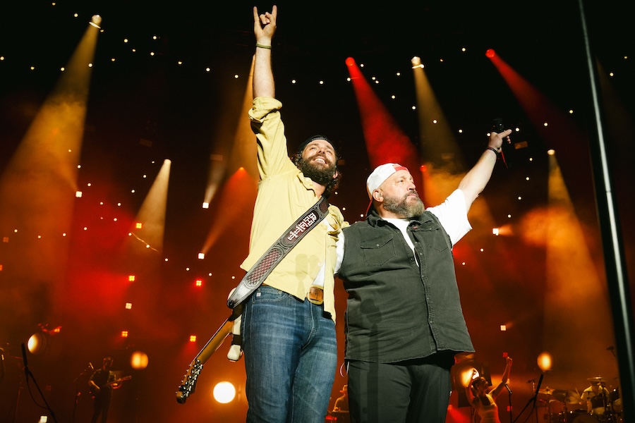 Thomas Rhett brings Southern charm to sold-out Jones Beach Theater