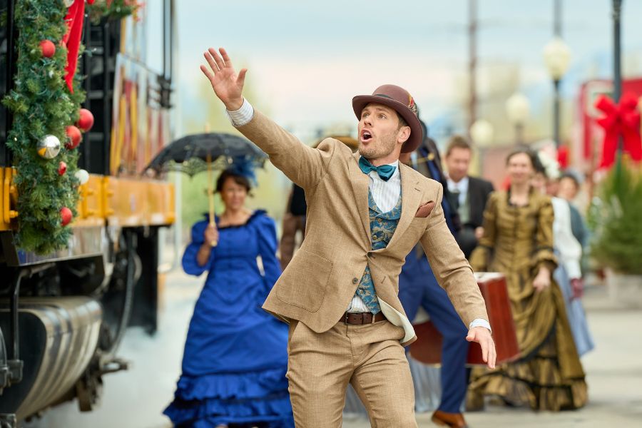 Sachem North alum Craig Geoghan wins Hallmark’s 'Finding Mr. Christmas'